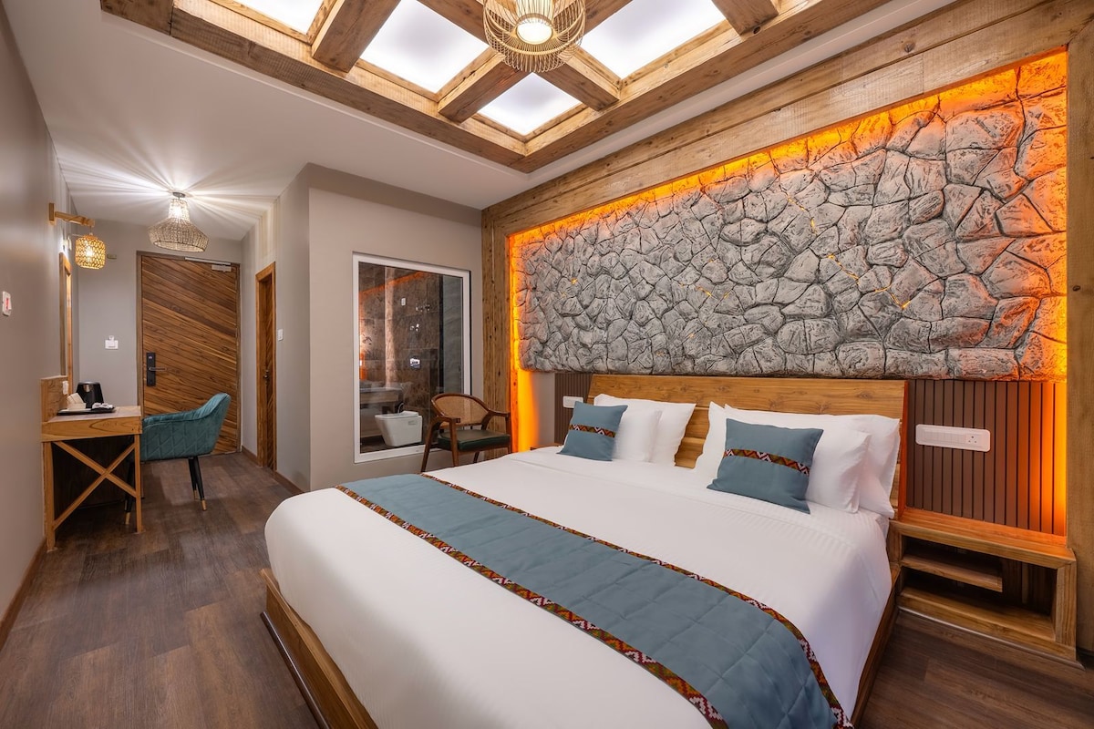 Comet Room with balcony | Wi-Fi