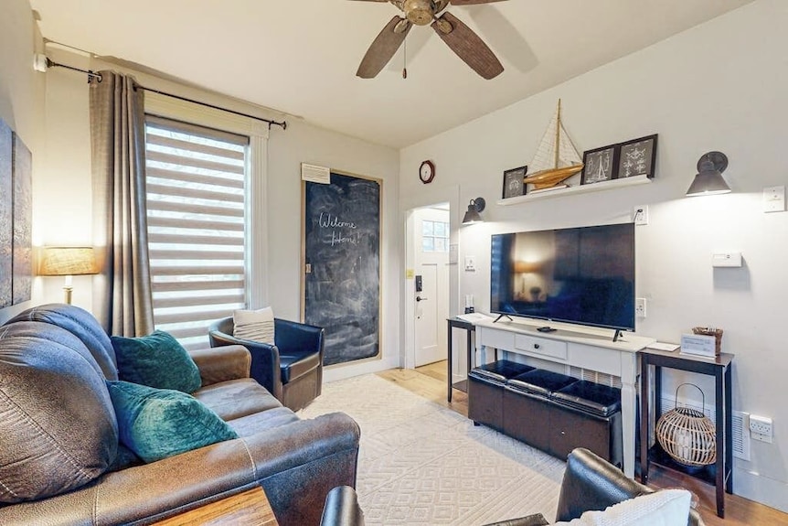 Downtown 3br Dog Friendly - Patio - Anacortes, WA