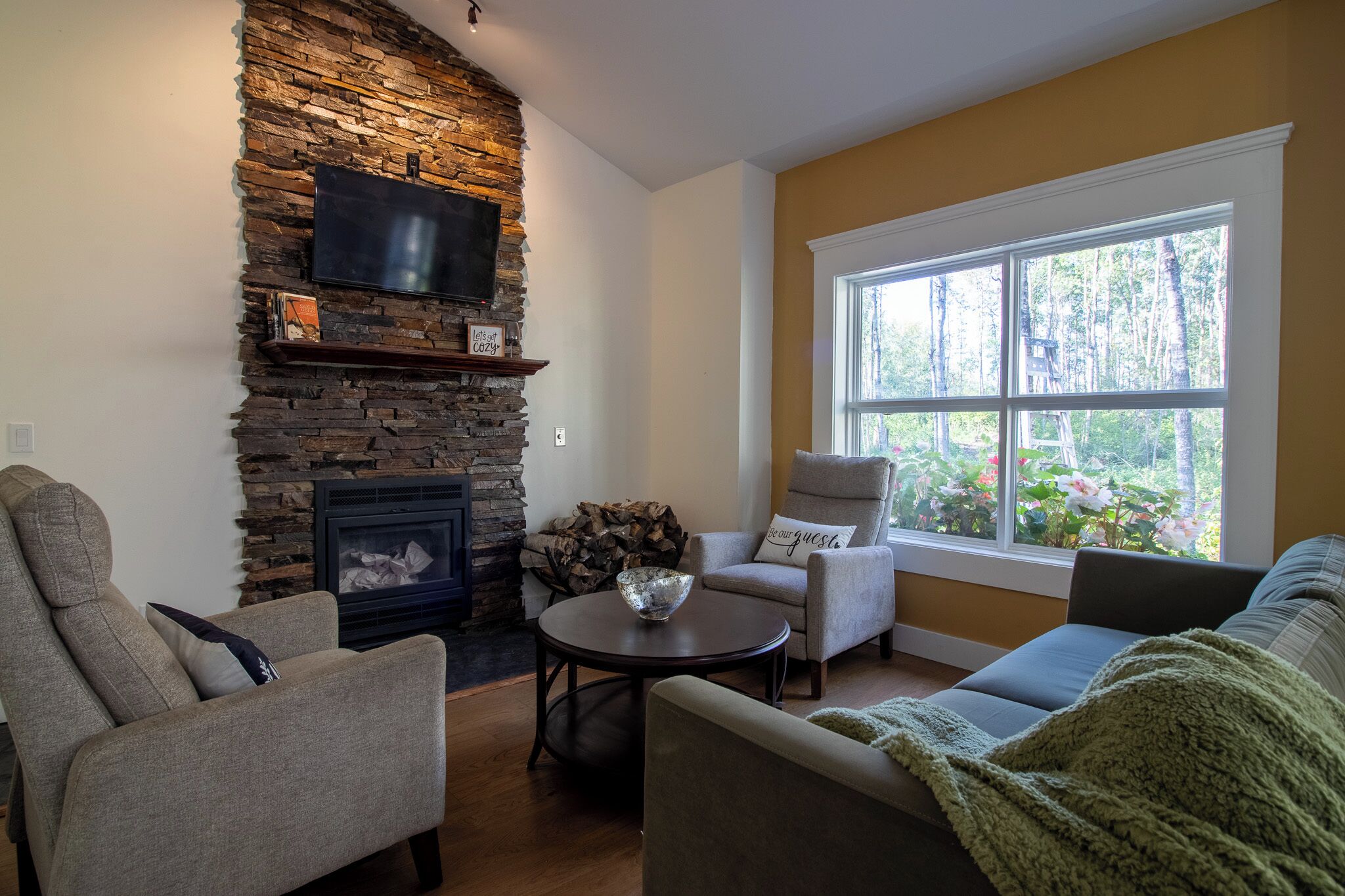 Wild Bill's Cabin In The Woods That Is So Relaxing Peaceful & Get Back To Nature - Alberta