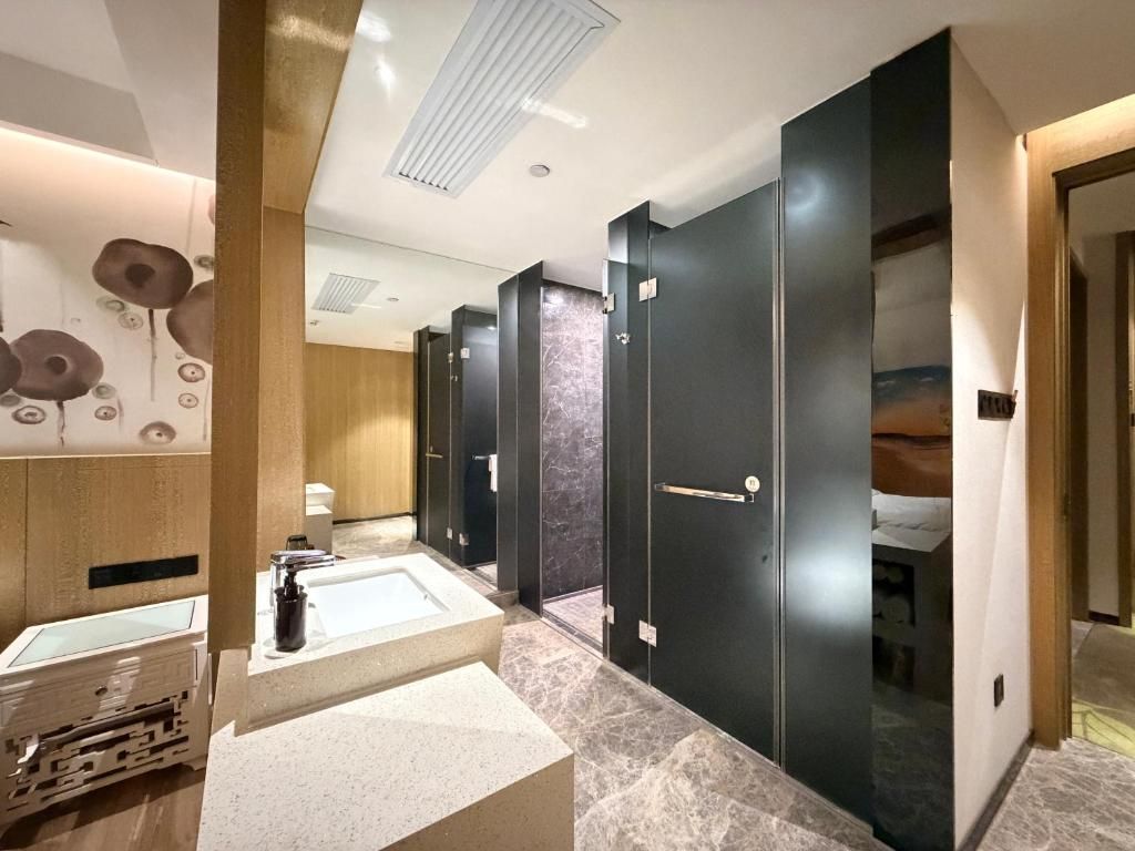 Quarto casal superior, vista para a cidade | Parte interna
