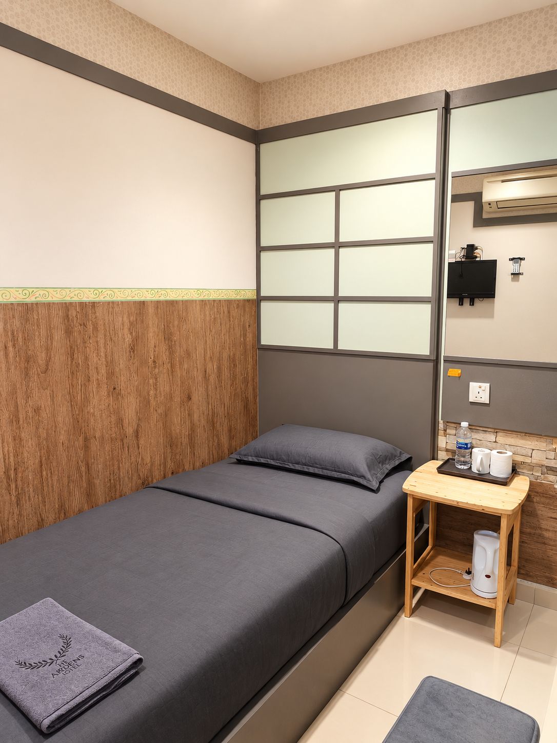 Quarto Individual Básico | Wi-fi grátis, roupa de cama fornecida 