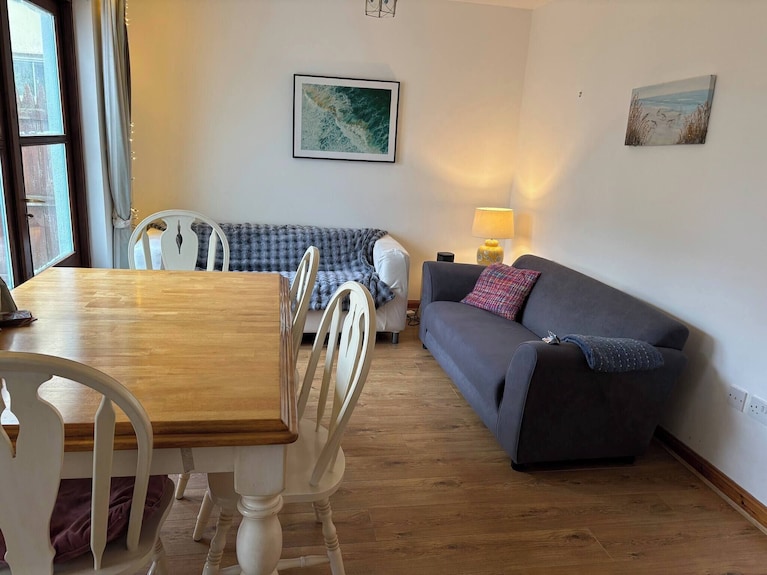 Charming 4-bedroom House In Skibbereen - Pet Friendly Retreat - Skibbereen