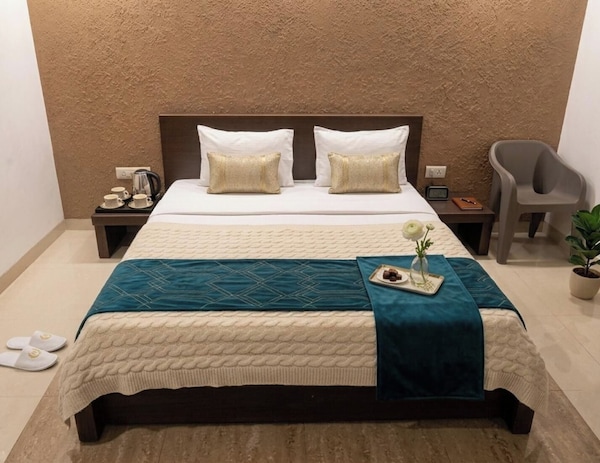 Mridang Resort - Indore