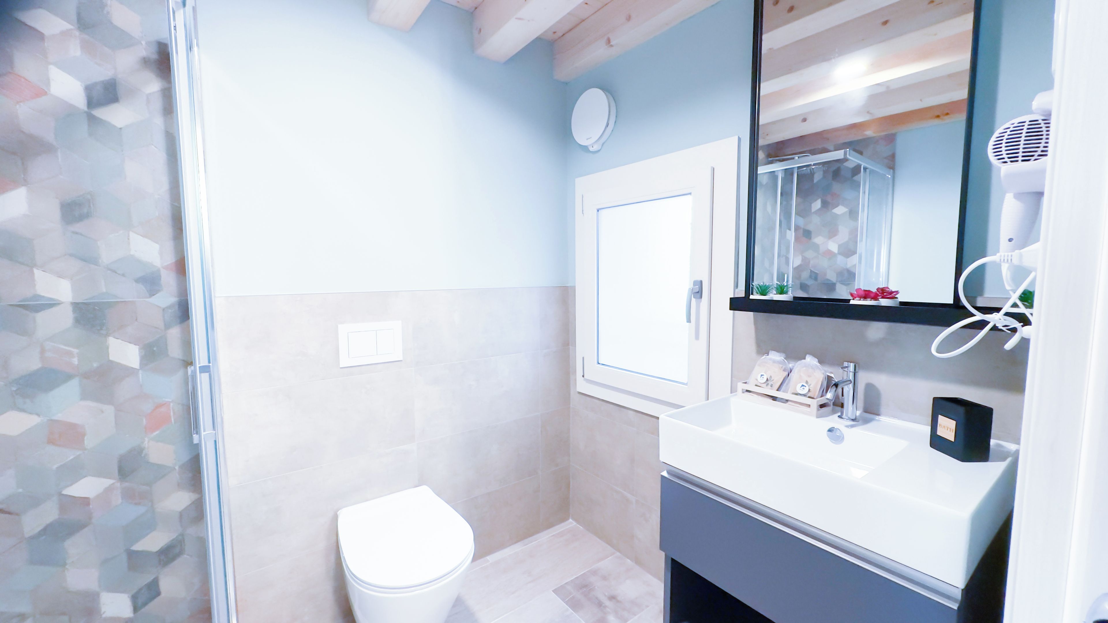 Apartamento (1 Bedroom) | Banheiro | Chuveiro, bidê
