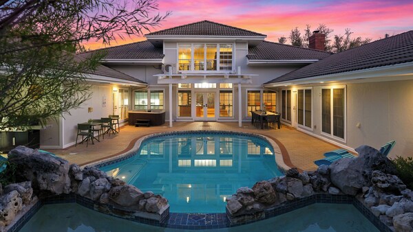 The Reset Estate By Avantstay Book For Acl Sleeps 22 Pool + Hot Tub + Sauna Casita 2 Acres - Austin, TX