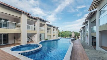 Apartamento Básico | Piscina