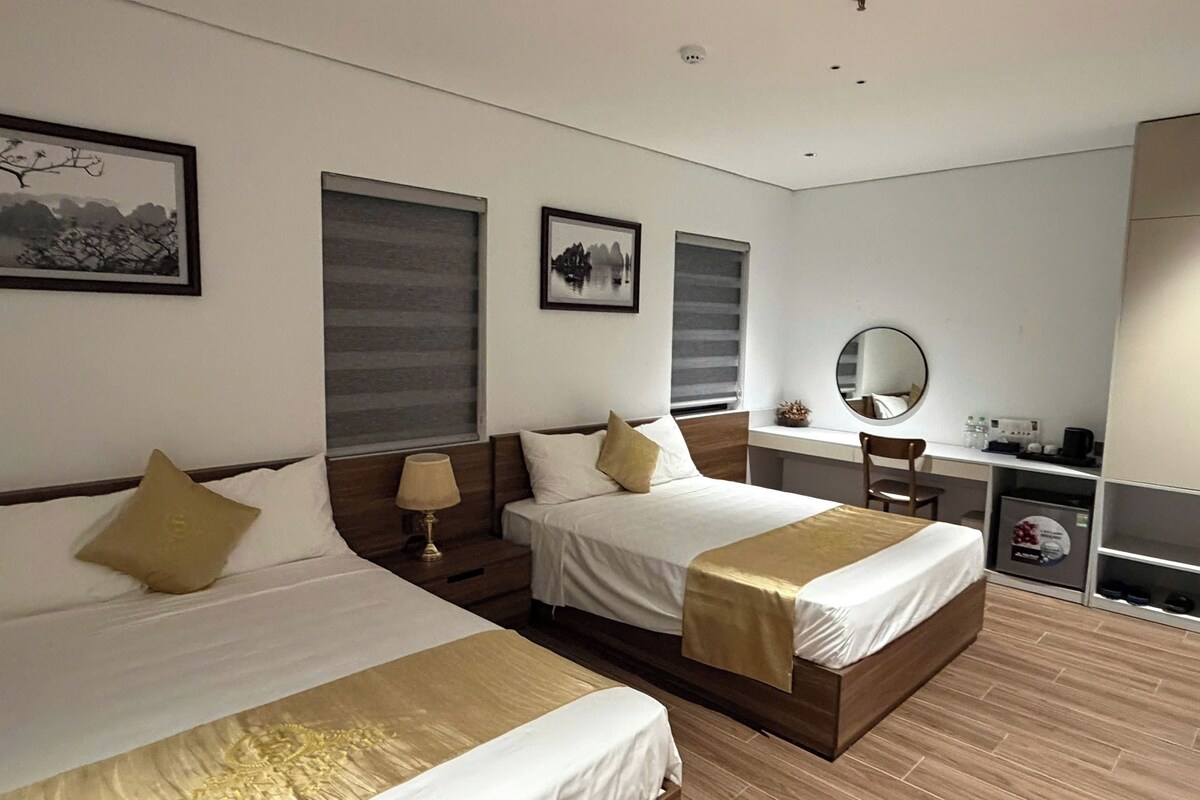 Quarto Clássico com Cama de Casal | Secretária adequada para computadores portáteis, Wi-fi grátis 