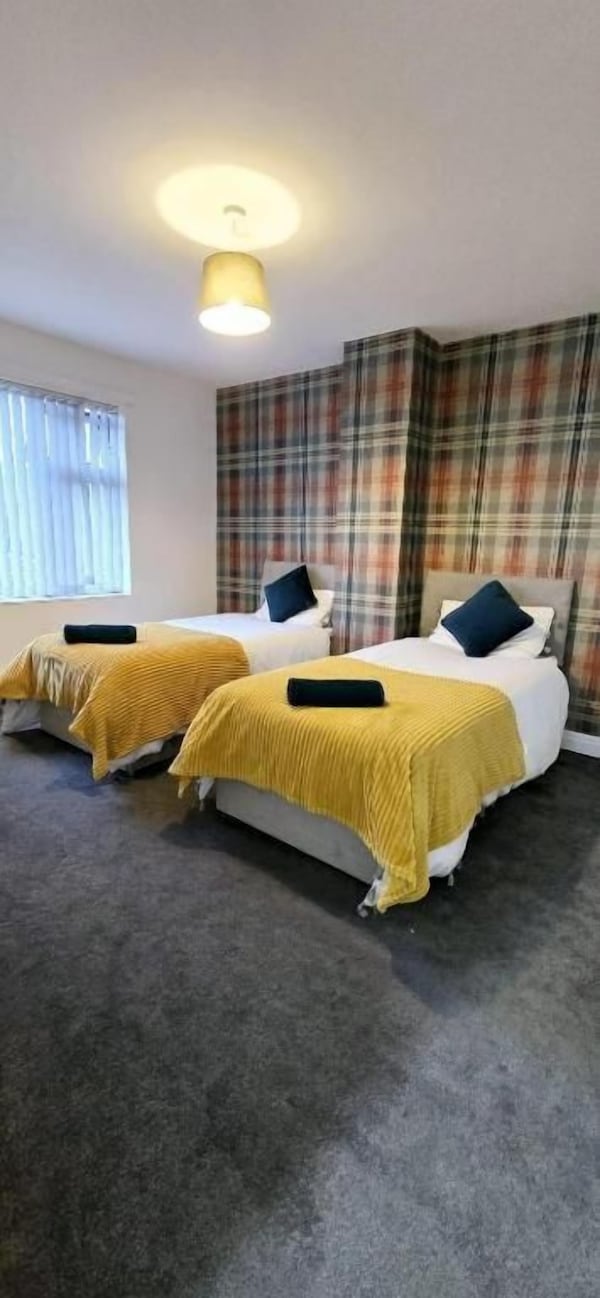 City Center 4 Bed 8 Guest House - Loughborough