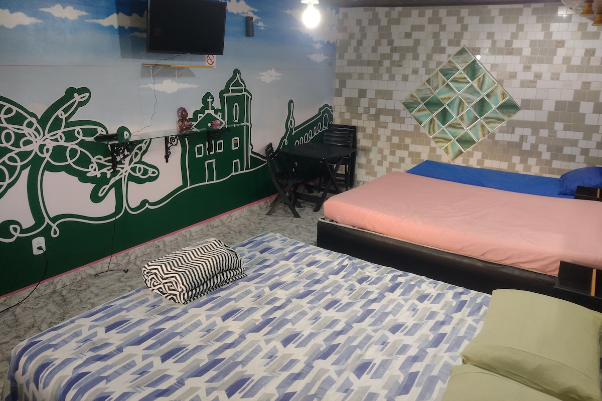 Quarto Quádruplo, vista para o pátio | Wi-fi grátis 