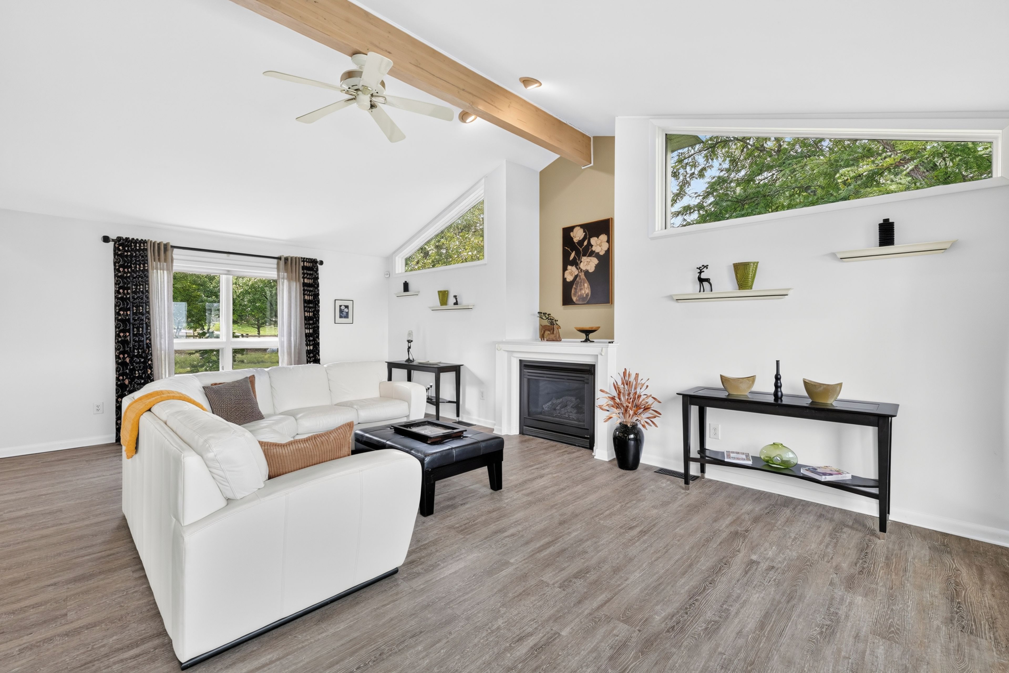Beautiful Country Getaway With Stunning Views And A Peaceful Setting. - Lake Warren, PA