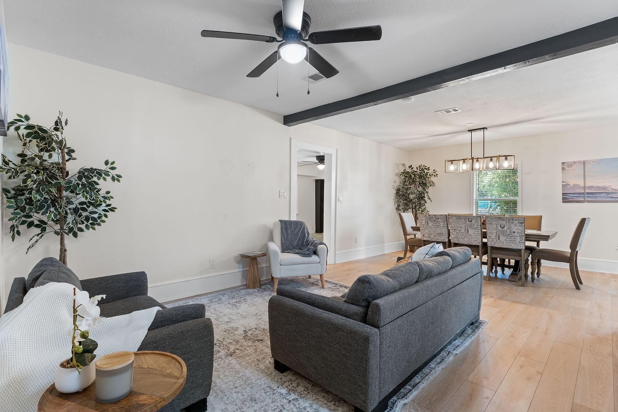 Pet Friendly 4br Home | Just 3 Minutes To Downtown - Pensacola, FL