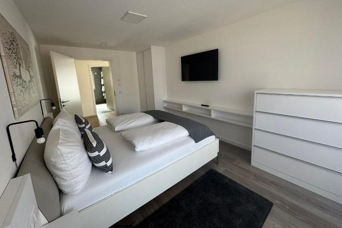 Suite Superior, varanda, Vista para a cidade | Cofre no quarto, secretária 