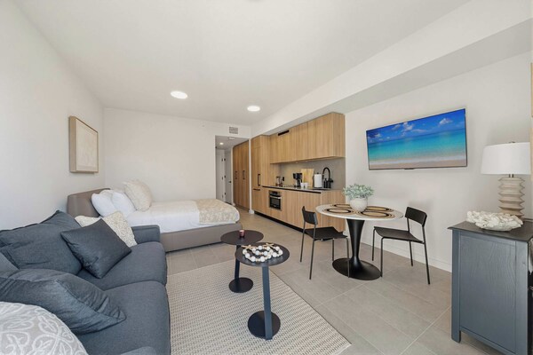 Cielo Studio- Downtown Location And City Views - Miami, FL