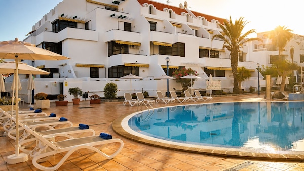Apartamentos Colón 2 - Costa Adeje