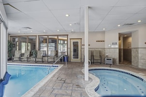 Apartamento em Condomínio Fechado, 4 quartos | Piscina