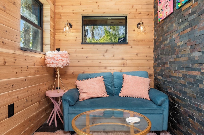 A-frame Tiny House On Palm Tree & Alpaca Farm W/fire Pit, Mini Golf, Swings - Palm Beach Gardens, FL