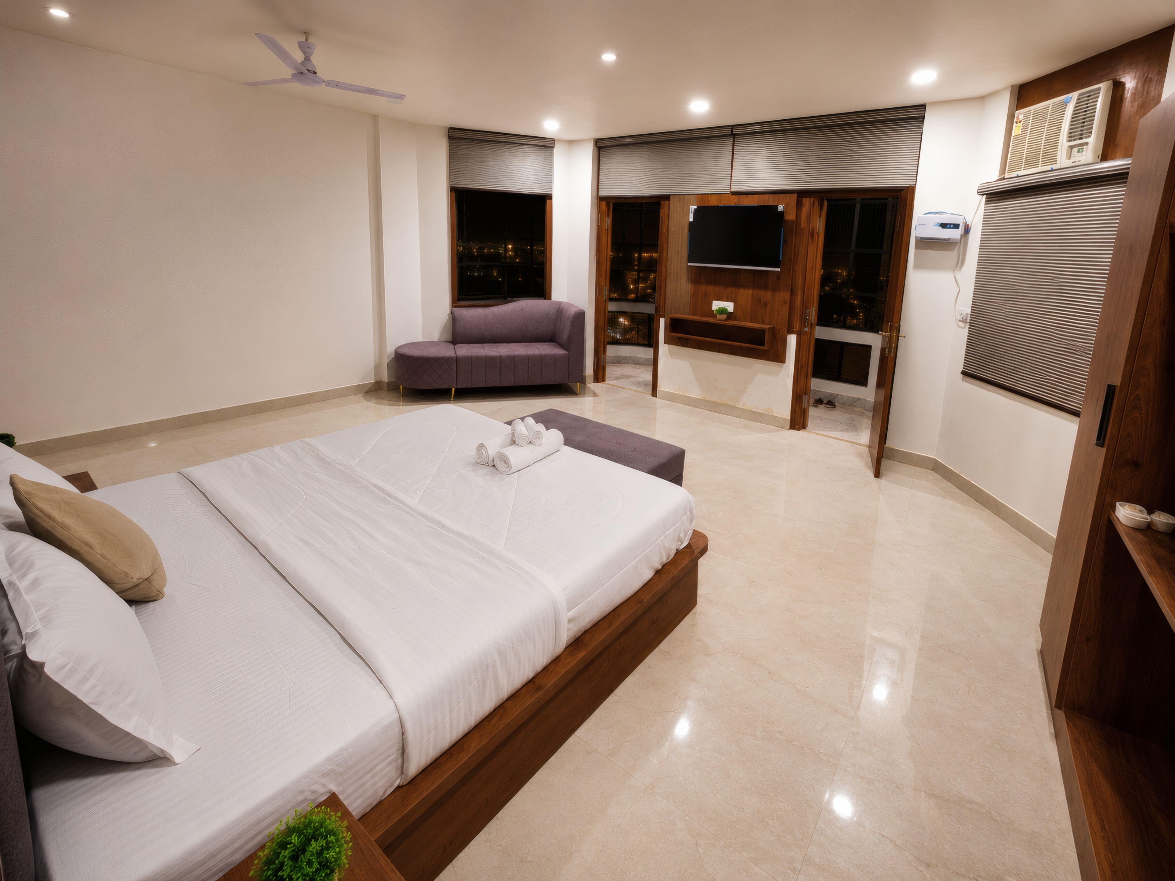 Quarto de Luxo, Vista para a cidade | Ferro/tábua de engomar, Wi-fi grátis 