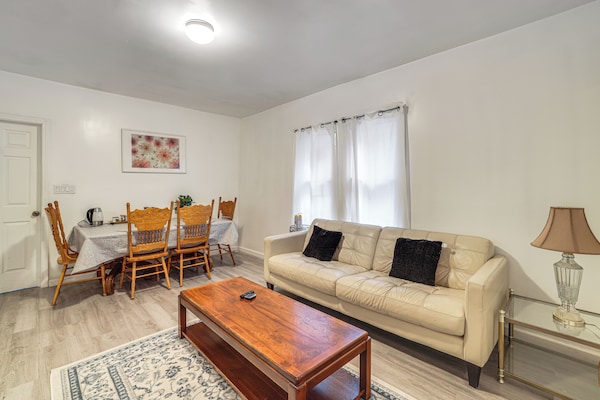 Easy Niagara Falls Access! Apt W/ Full Kitchen - Niagara Falls