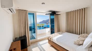 Quarto Duplo de Luxo, 1 cama king-size, não fumadores, vista para o mar | Wi-fi grátis