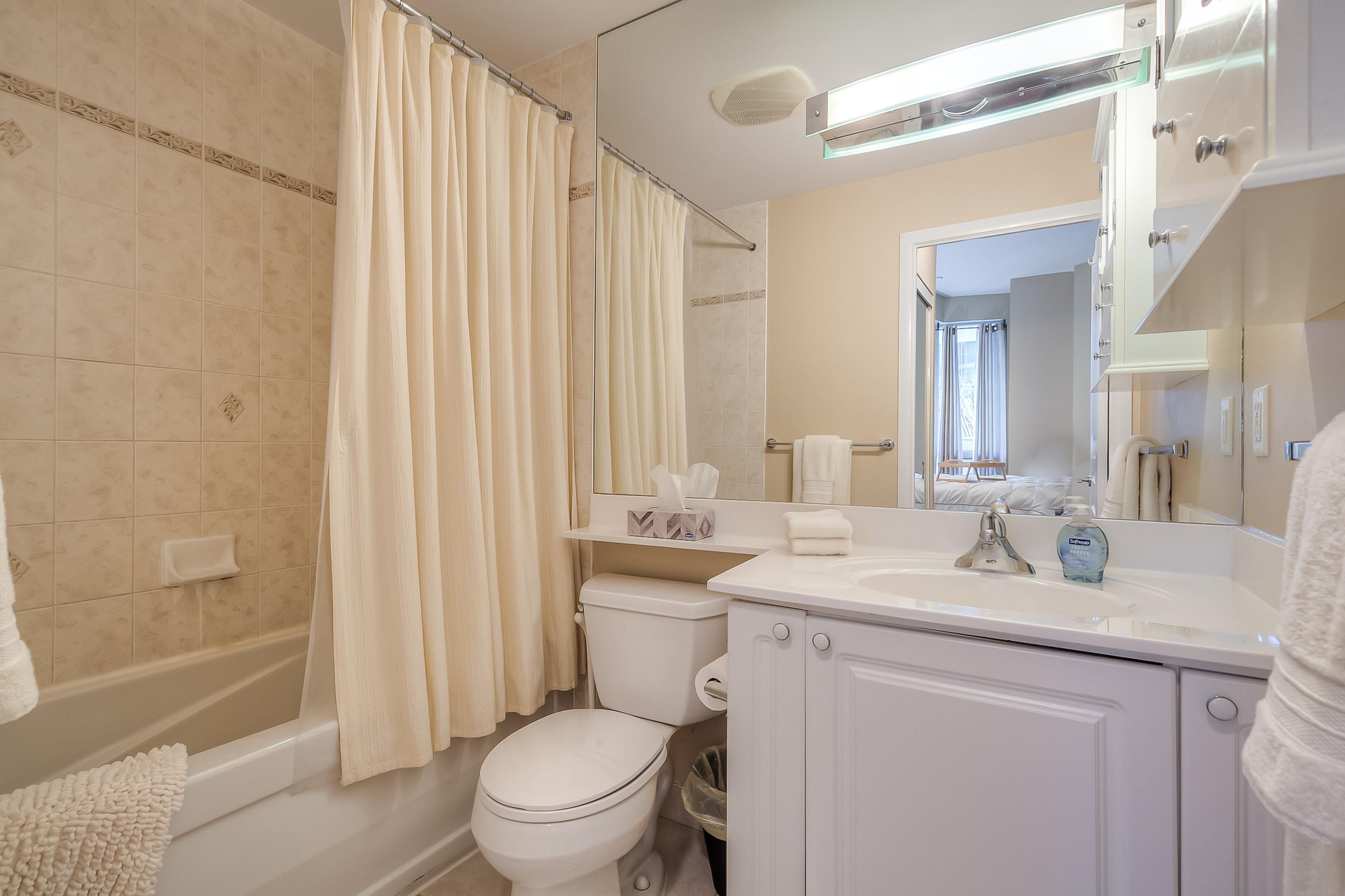 Suite Comfort, 2 camas queen-size | Casa de banho | Artigos de higiene pessoal grátis, um secador de cabelo 