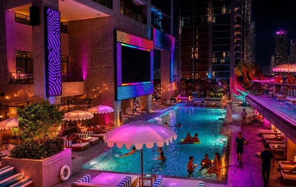 Miami Vibe - Pool, Party & City Energy - Miami Beach