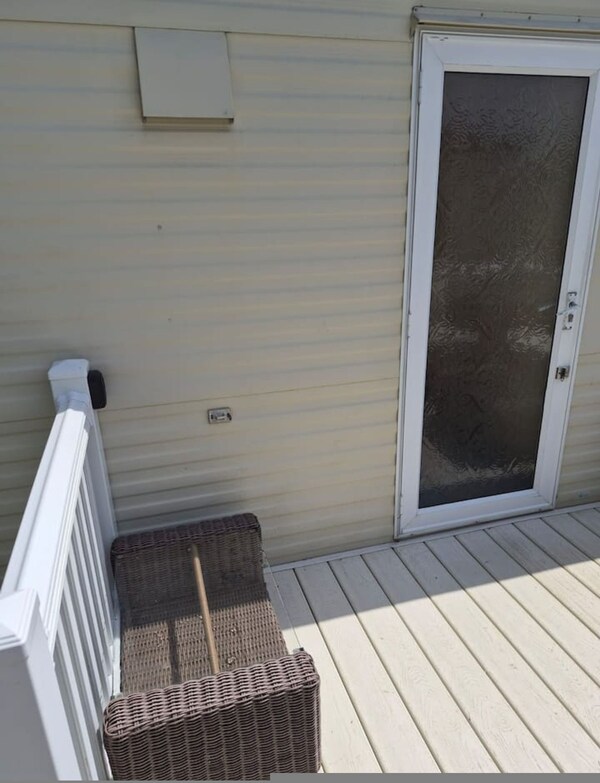 Cosy Caravan 2br In Sandown Sleeps 4 With Free Parking - Sandown