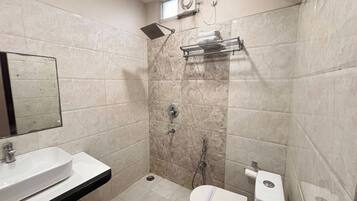 Quarto Deluxe | Casa de banho