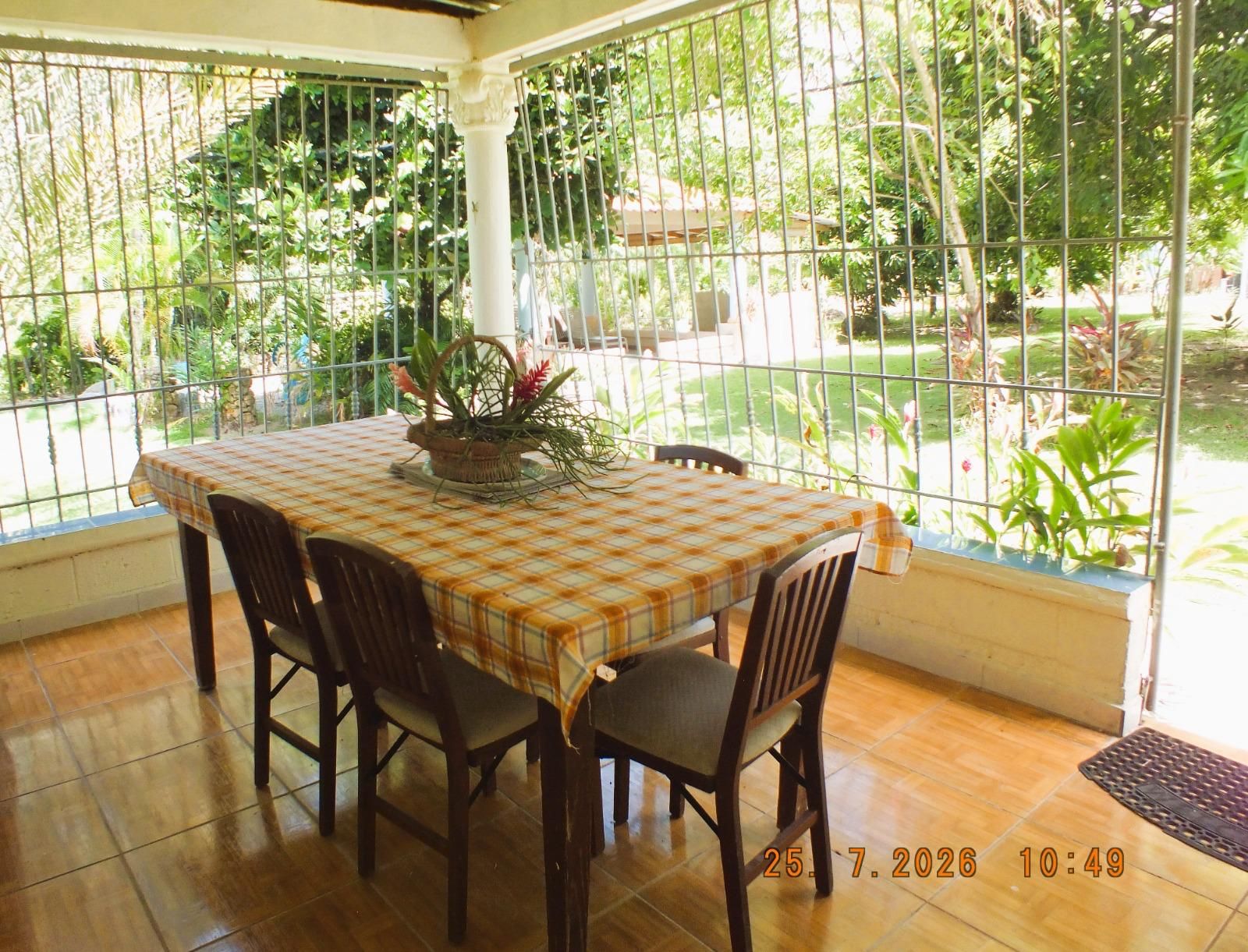 Casa Comfort, não fumadores, vista para o jardim | Refeições ao ar livre