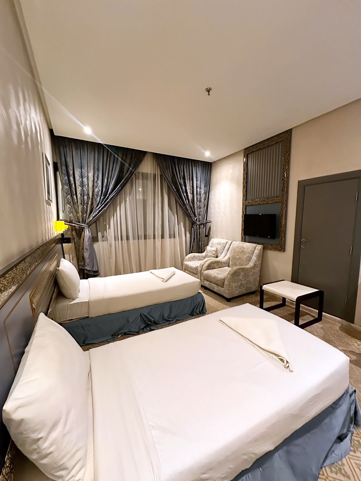 Quarto casal | Wi-Fi de cortesia, roupa de cama