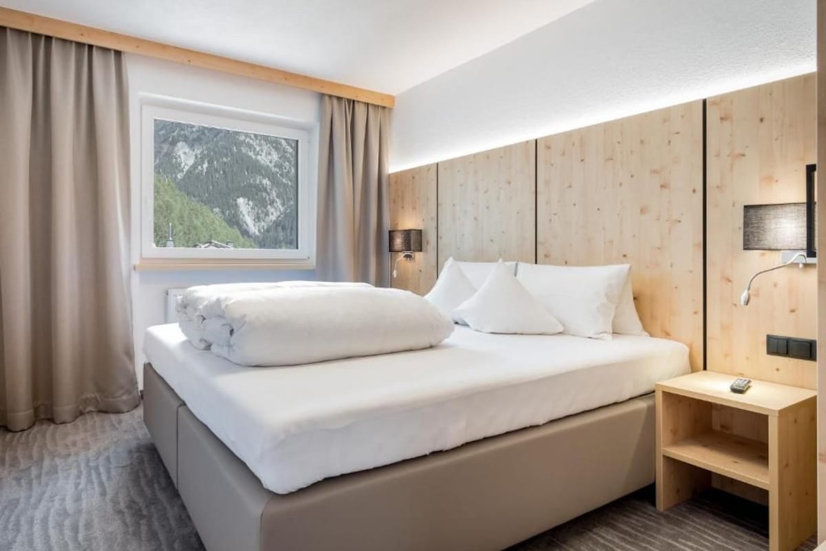 Apartamento Comfort, varanda, vista para a montanha | Cofre no quarto, Wi-fi grátis 