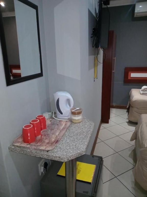 Grand Central Guesthouse - Rustenburg