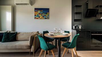 Apartamento, varanda | Sala