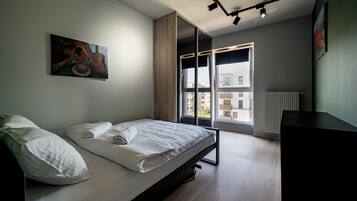Apartamento, varanda | Ferro/tábua de engomar, Wi-fi grátis
