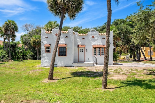 105 Praetorius Ln - Cocoa Beach, FL