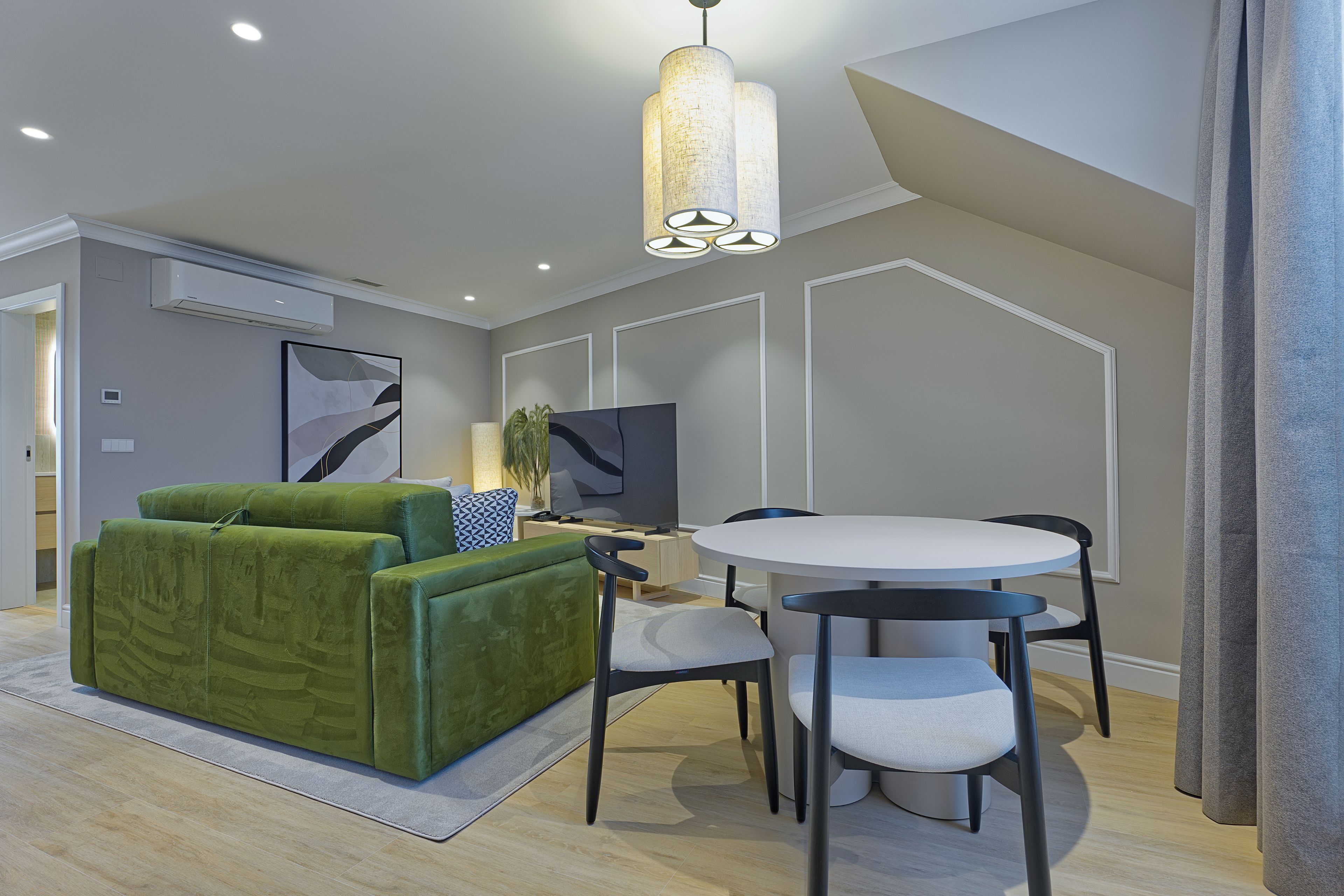 Apartamento, 3 quartos | Restaurantes