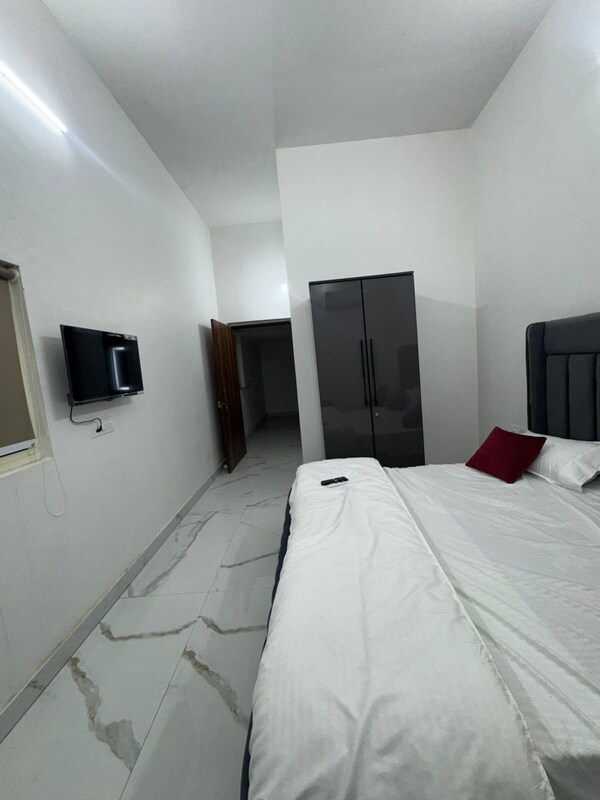 Manglaam Hotel & Resort - Noida
