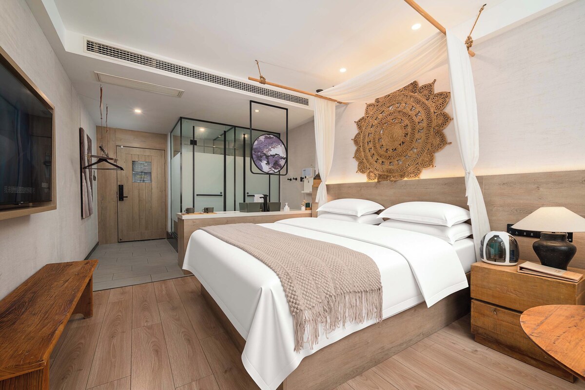 Quarto Duplo Sénior, Vista para a cidade | Casa de banho