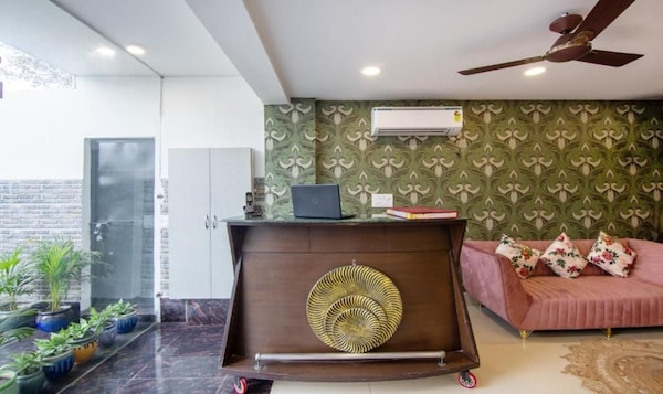 Hotel Divine India Noida Sector 135 - Faridabad