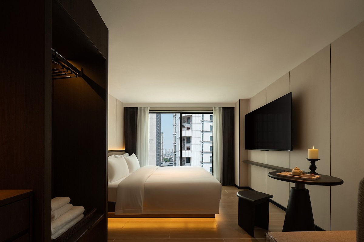 Quarto casal superluxo | Escrivaninha, Wi-Fi de cortesia