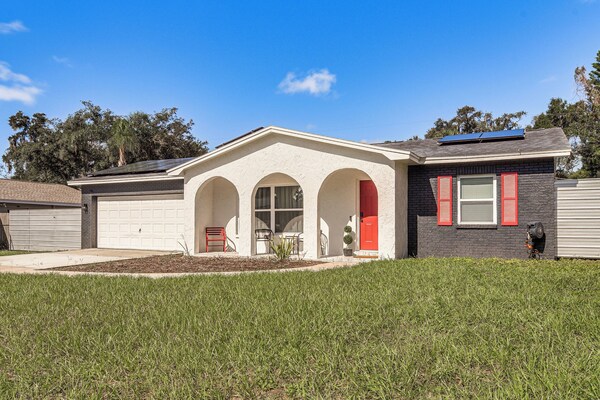 Fully Remodeled Brandon Escape W/ Fenced Yard! - Carousel, Brandon