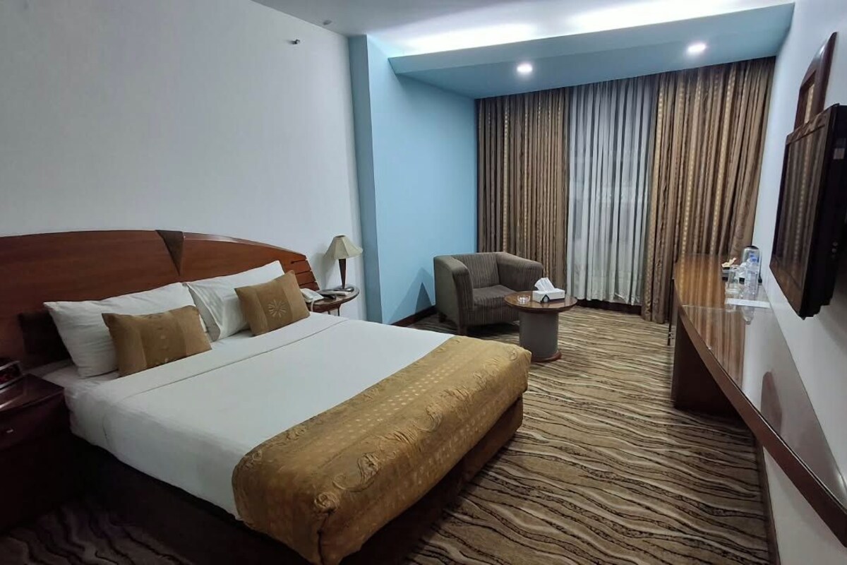 Secretária, Wi-fi grátis, roupa de cama fornecida 