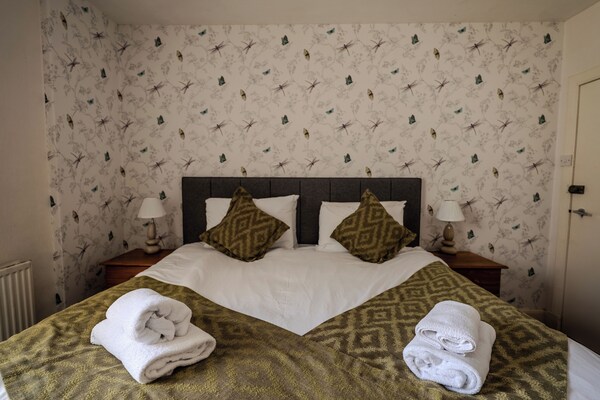 Lochranza Country Inn - Isle of Arran