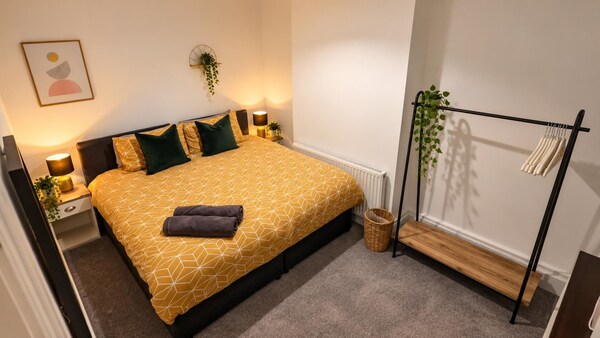 Creswell 2-bed House, Sleeps 7 With Street Parking - Sherwood Forest