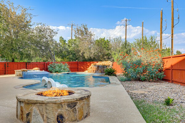 Private Pool & Hot Tub: San Antonio Home - San Antonio, TX