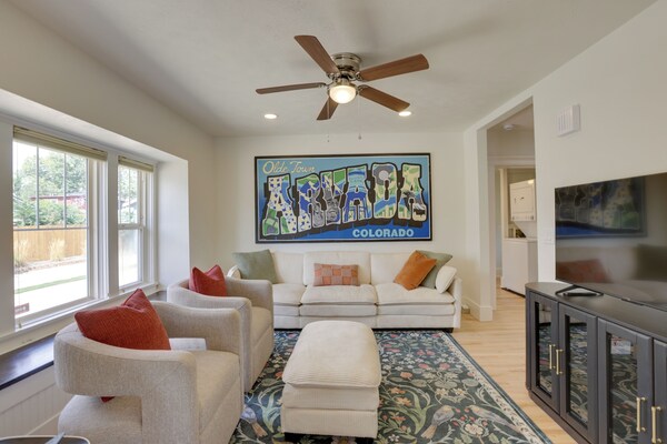 Stroll To Olde Town Arvada! Charming Gem - Denver, CO