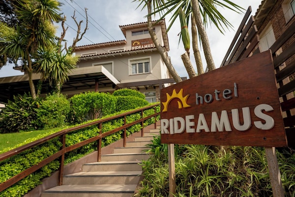 Hotel Rideamus - Villa Gesell