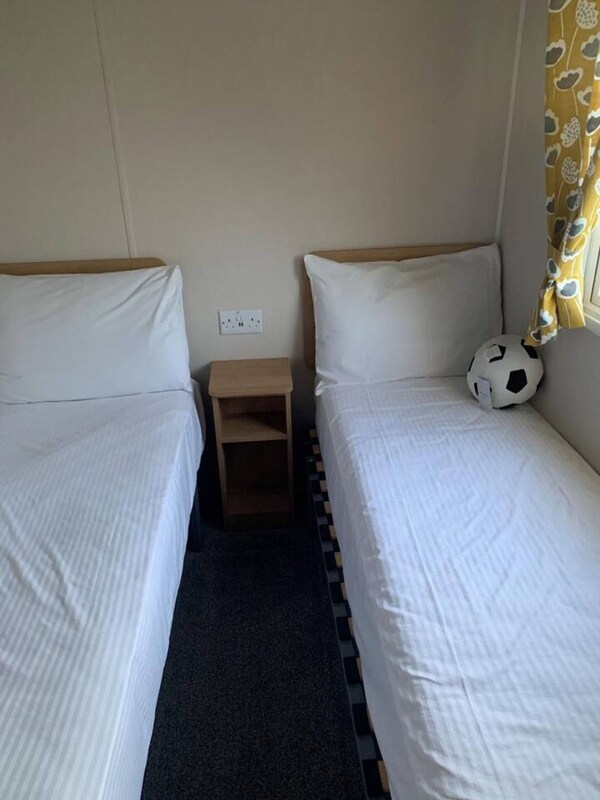 Located At New Beach Holiday Park In Dymchurch - Dymchurch