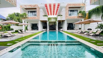 Piscina infinita