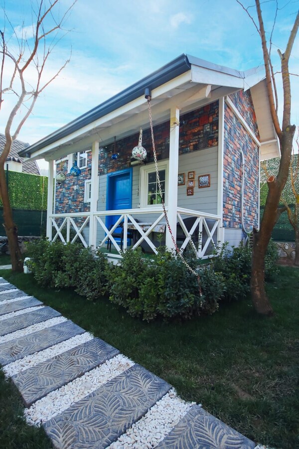 çInili Mavi Köşk - Sapanca