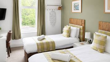 Quarto Twin, casa de banho anexa